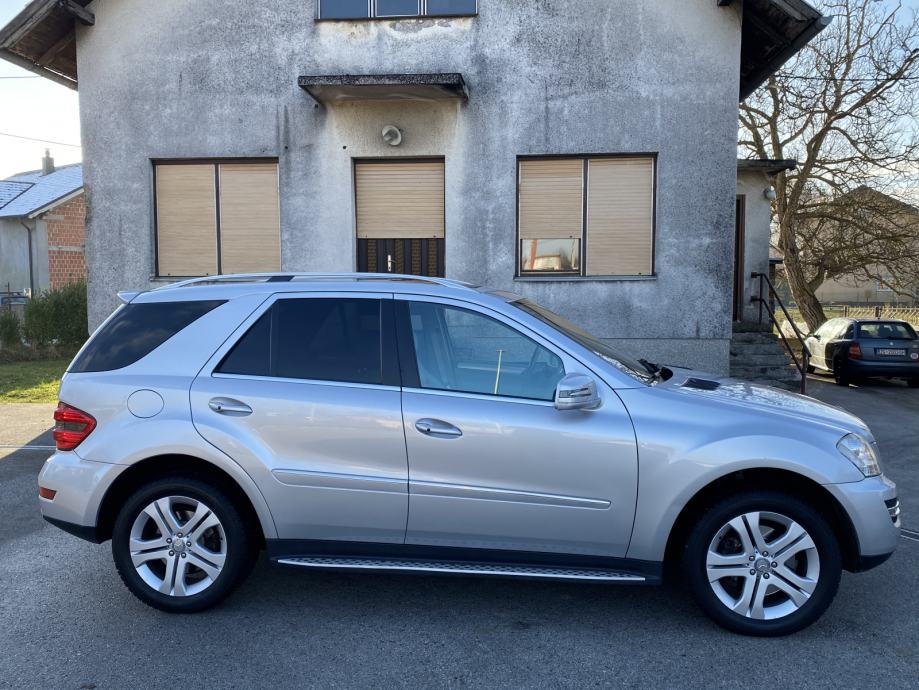 Mercedes-Benz ML 450 cdi --------prvi vlasnik ...
