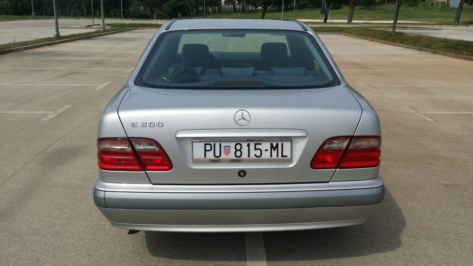 Mercedes E klasa CLASIC 200 PLIN, PRILIKA , 2000 god.