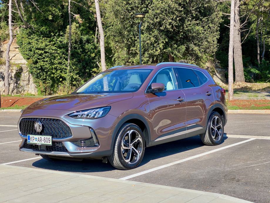 MG HS Luxury 1.5T-GDI DCT PLAVI PAKET STYLE automatik, 2023 god.