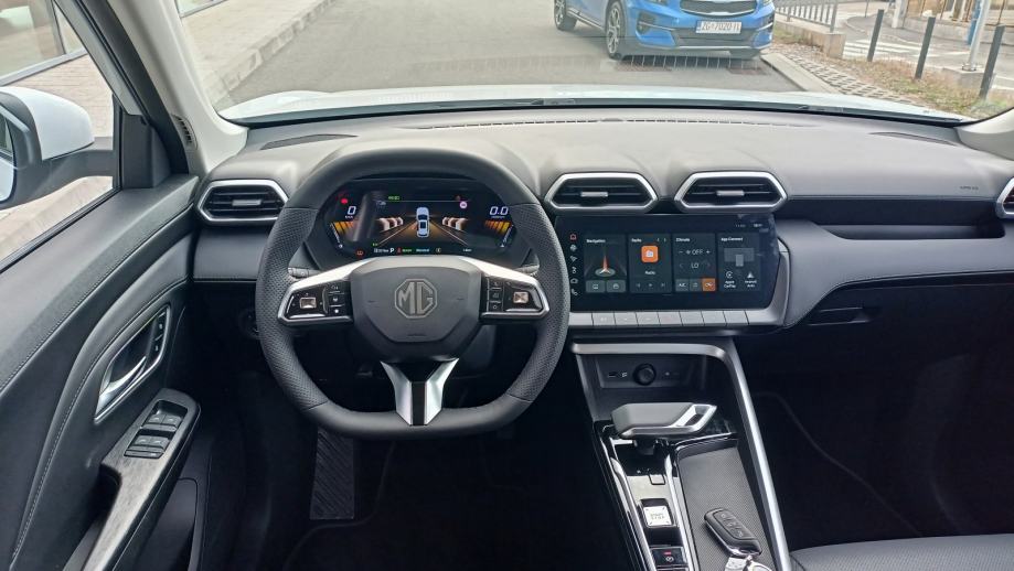 MG ZS HEV LUXURY 1.5L HYBRID AT Komb. max. snaga 197 Ks DEMO VOZILO ...