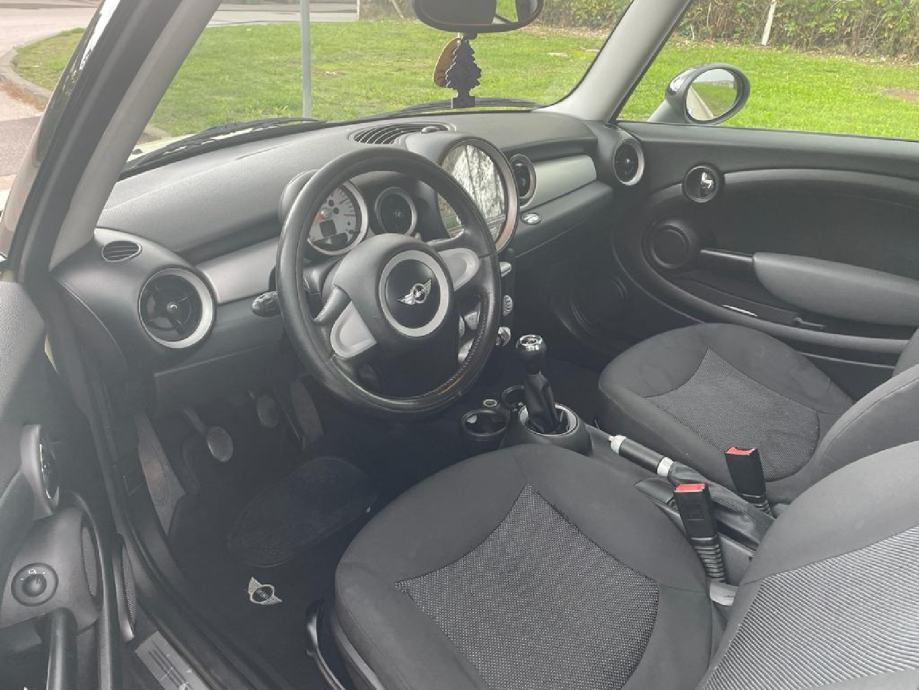MINI Cooper Cooper 1.6 Diesel, 2009 god.