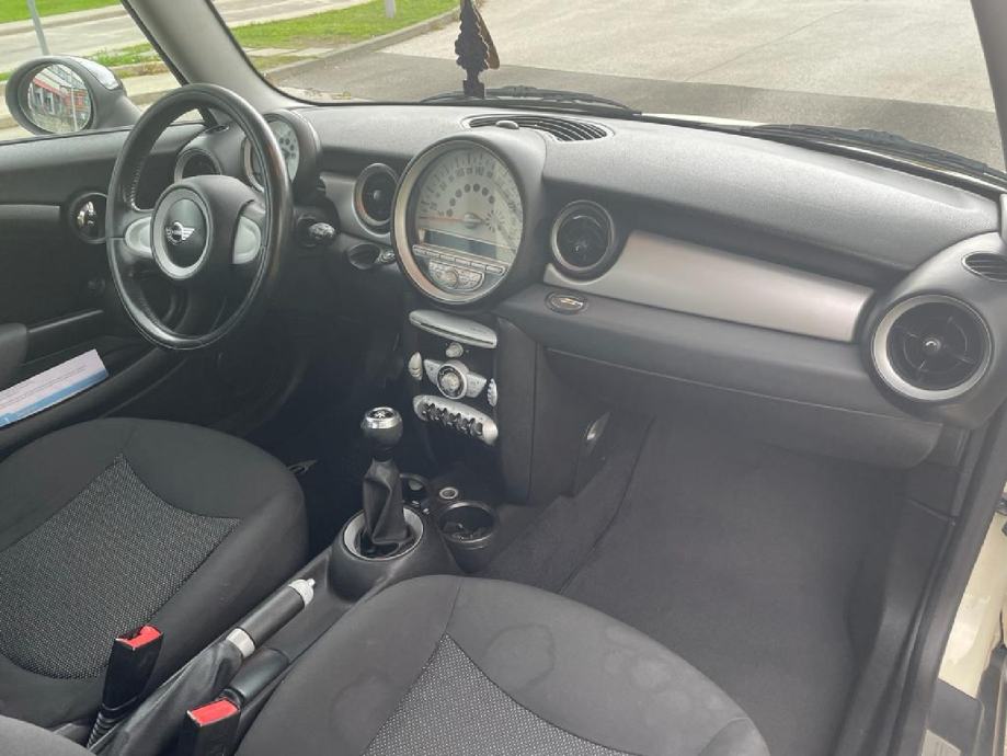 MINI Cooper Cooper 1.6 Diesel, 2009 god.