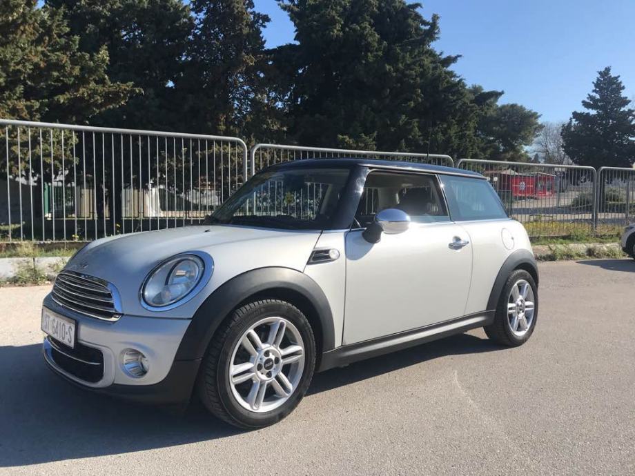 MINI Cooper D, 2011 god.