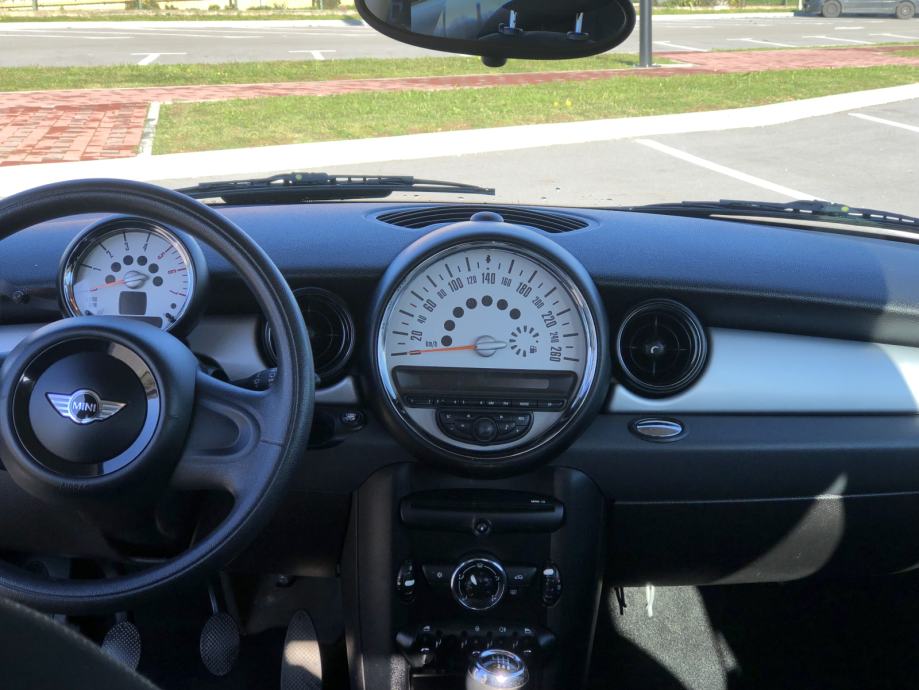 MINI Cooper Cooper D, 2011 god.