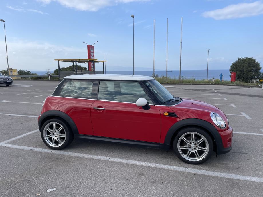 MINI Cooper Cooper D, 2011 god.