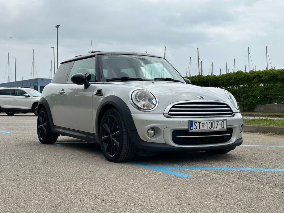 MINI Cooper Cooper D, 2011 god.