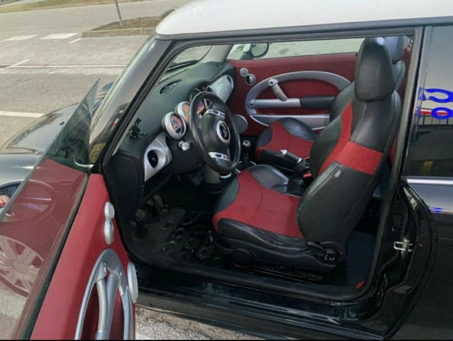 MINI Cooper R50 JCW Aero, 2002 god.