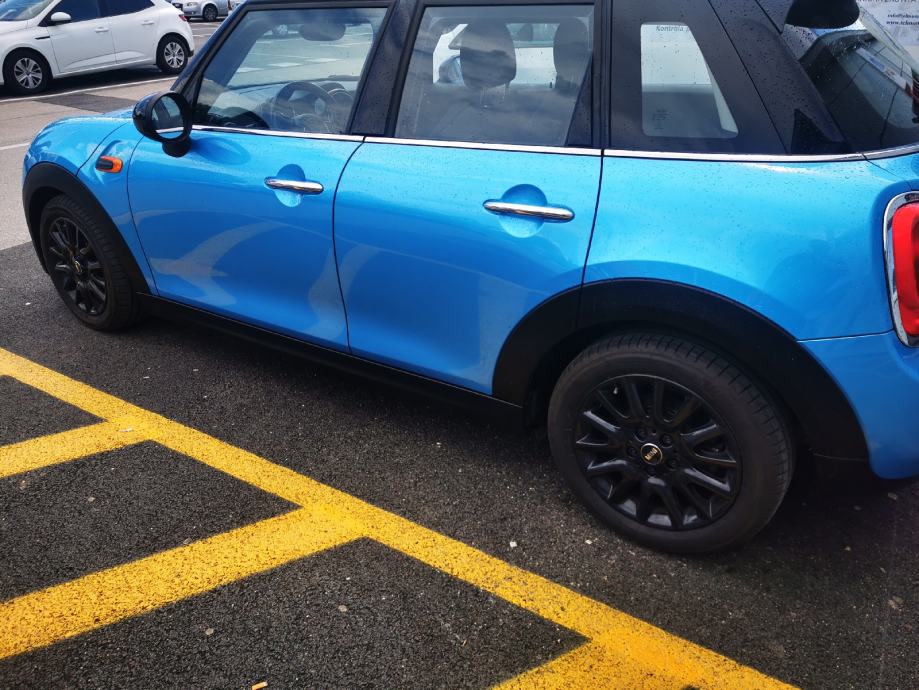 UPRAVO REGISTRIRAN!! MINI COOPER F55 5 VRATA 2016 GOD SVI RAČUNI ...