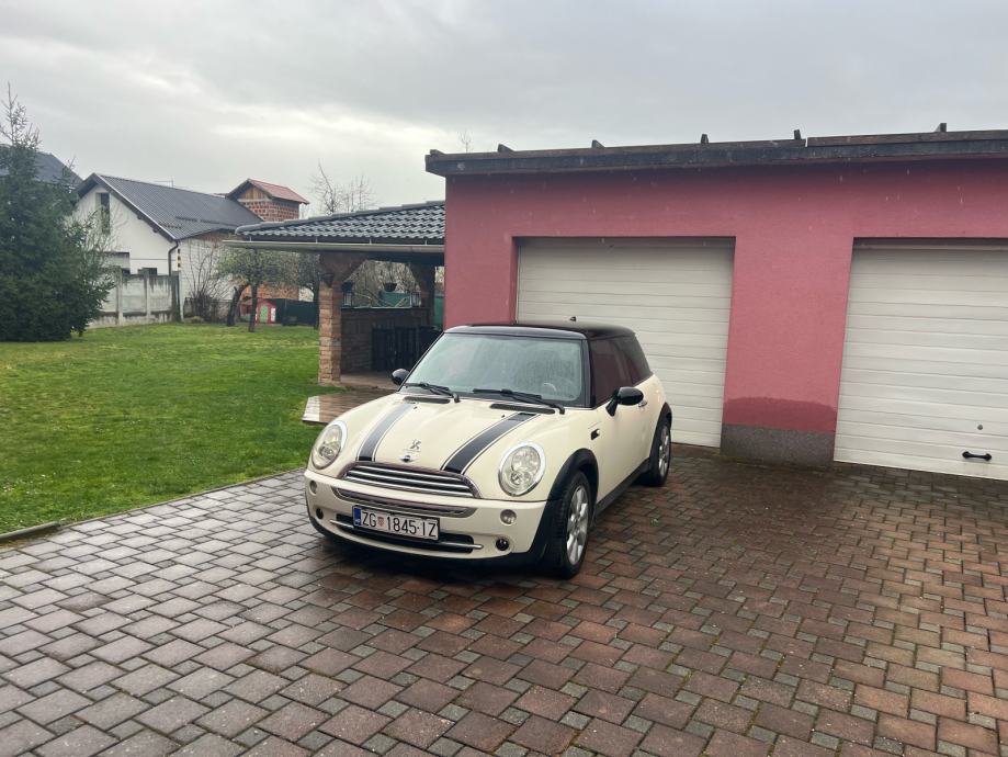 MINI Cooper Reg. do 05/24, 2005 god.