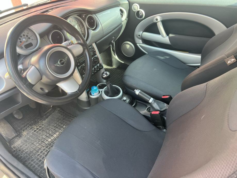 MINI Cooper Reg. do 05/24, 2005 god.