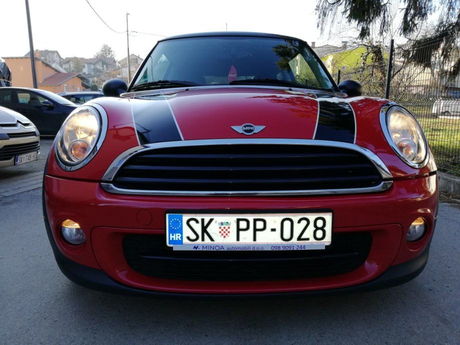 MINI Cooper 1.6 DIESEL, NAVY, 117.000 KM !!! sa prijepisom, 2011 god.