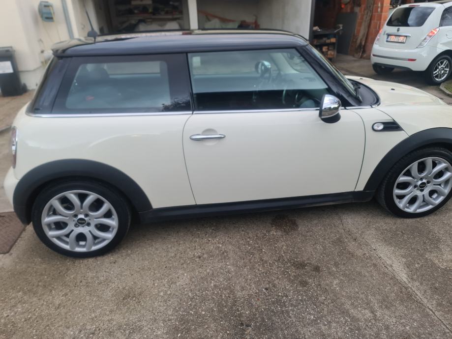MINI Cooper D*1.6 D*, 2013 god.
