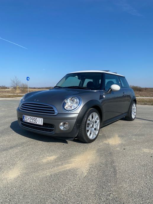 * MINI Cooper D *, 2010 god.