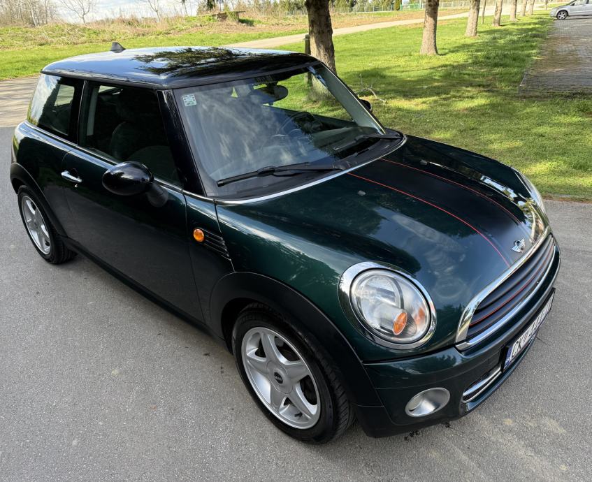 MINI Cooper D, auto klima, navi, pdc, alu 16, veliki servis, 2010 god.