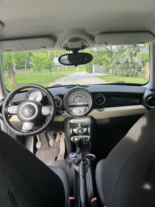 MINI Cooper D, registriran godinu dana+4 zimske gume na al. felgama ...
