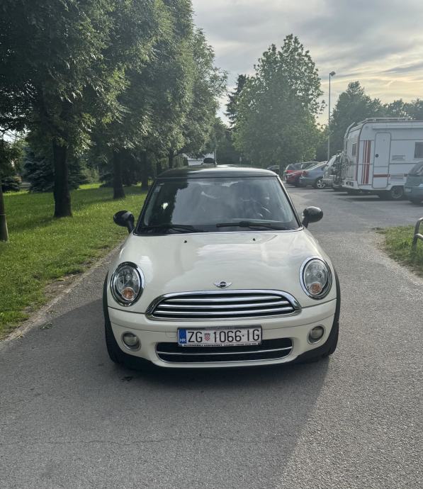 MINI Cooper D, registriran godinu dana+4 zimske gume na al. felgama ...