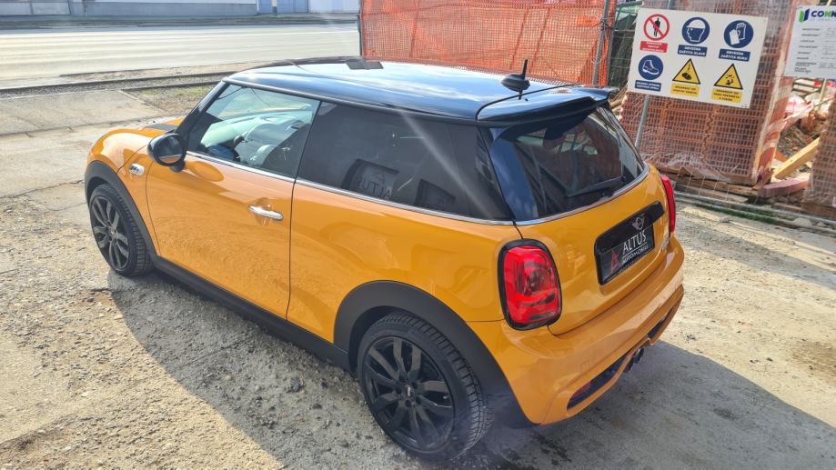 PRODANO! MINI COOPER S | F56 | B48 - 2.0Turbo – 141kw/192ks, 2015 god.