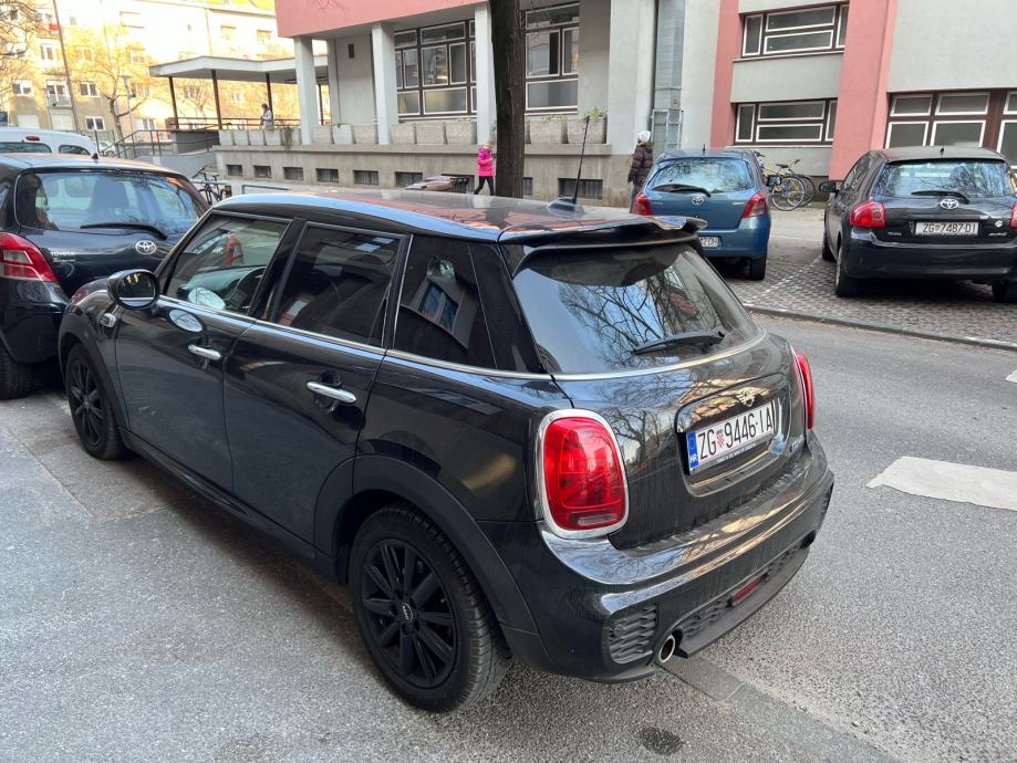 MINI Cooper JCW trim - Mali auto, velika osobnost!, 2020 god.