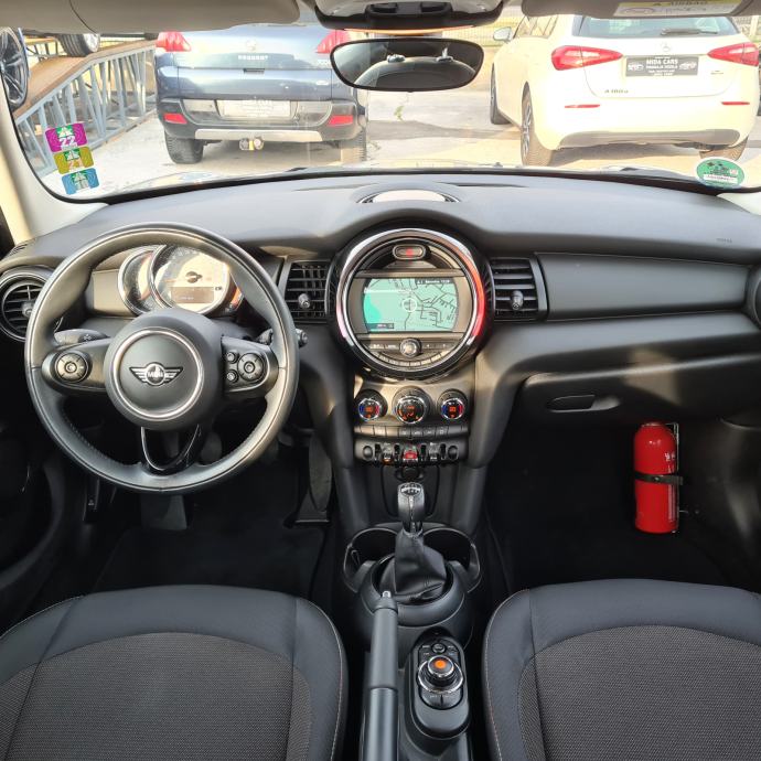 MINI Cooper Mini One 1.2i 11/2018 5vrata 73 000km PDV, 2018 god.