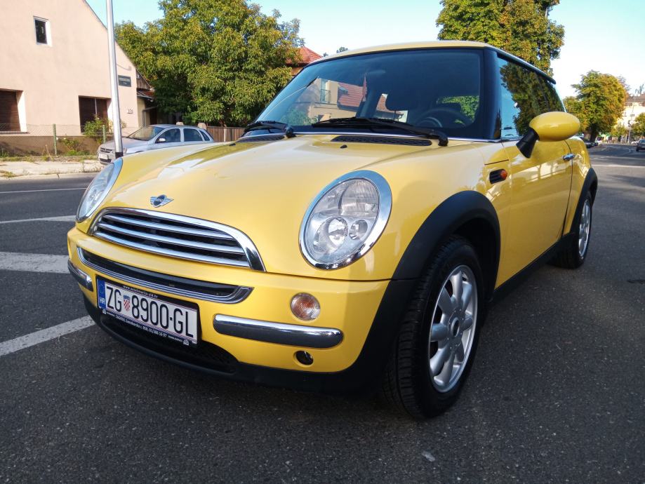 MINI Cooper Mini One, 2003 god.