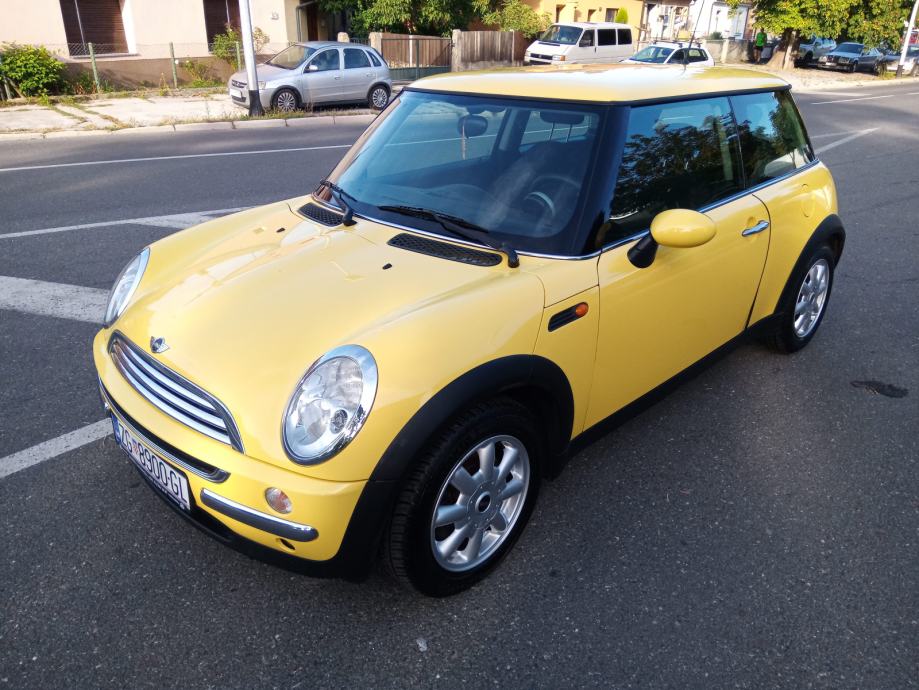 MINI Cooper Mini One, 2003 god.