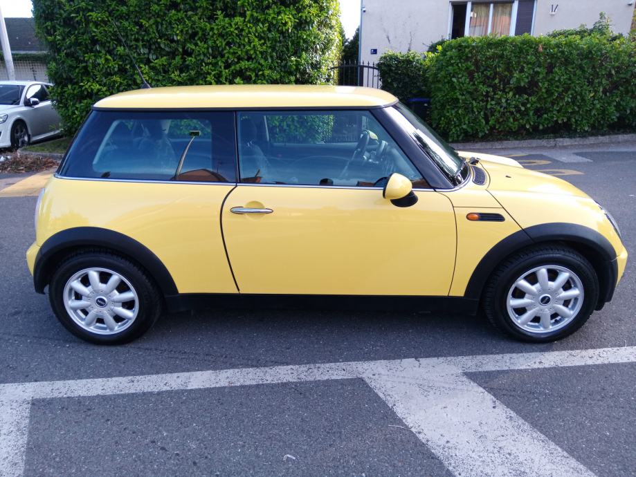 MINI Cooper Mini One, 2003 god.
