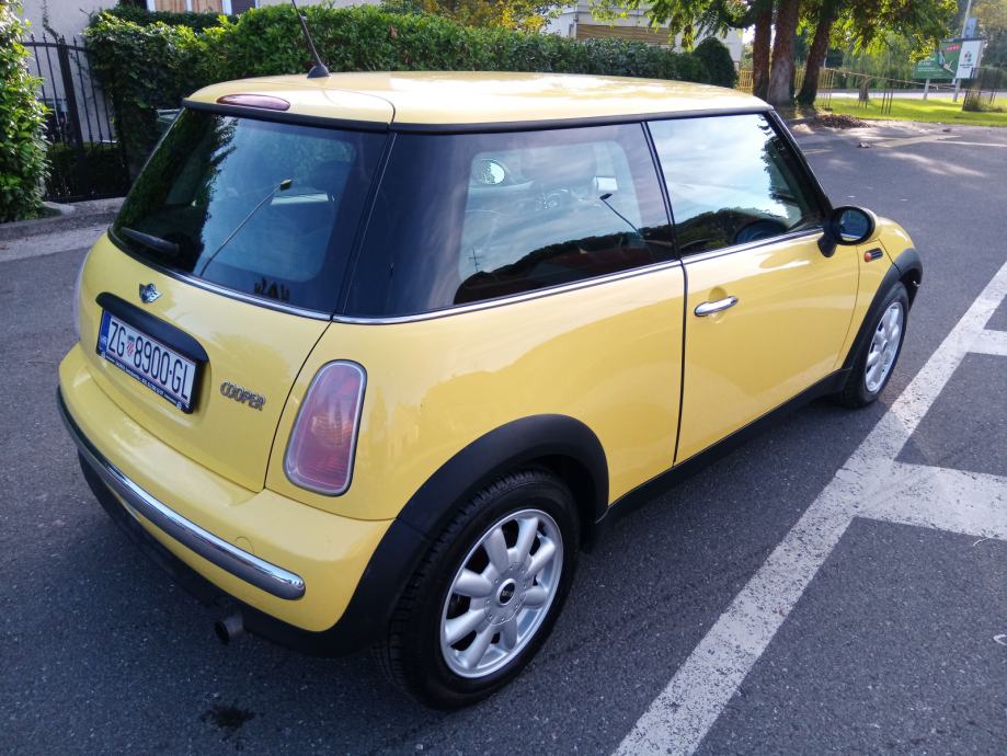 MINI Cooper Mini One, 2003 god.