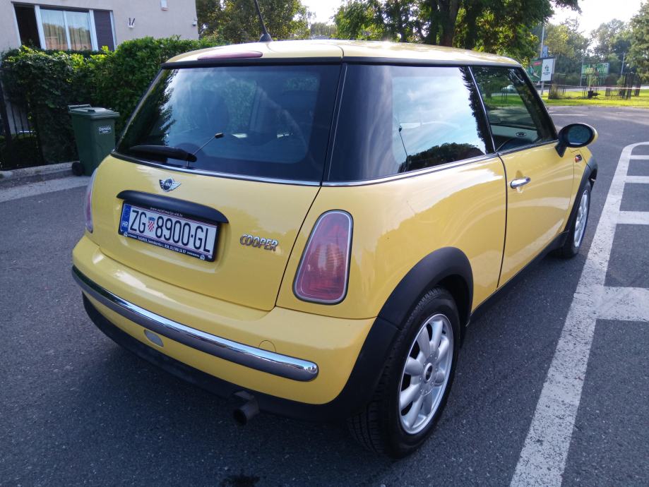 MINI Cooper Mini One, 2003 god.