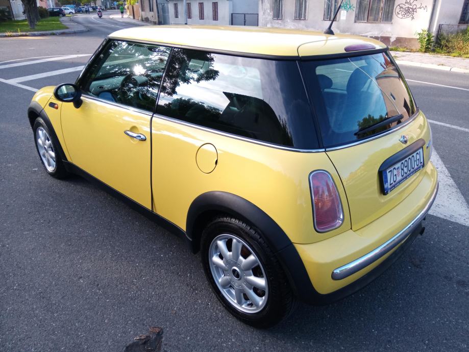MINI Cooper Mini One, 2003 god.