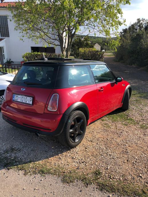 MINI Cooper Mini One, 2004 god.