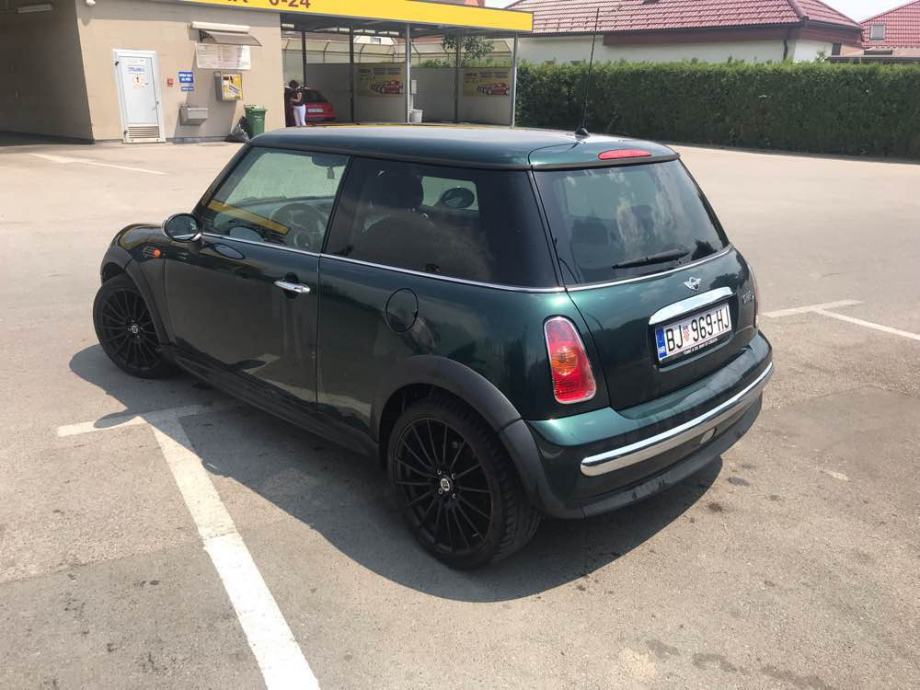 MINI Cooper Mini One, 2004 god.