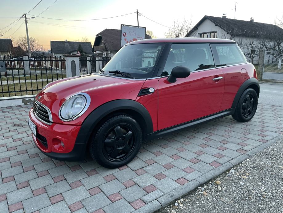 MINI Cooper Mini One, 2010 god.