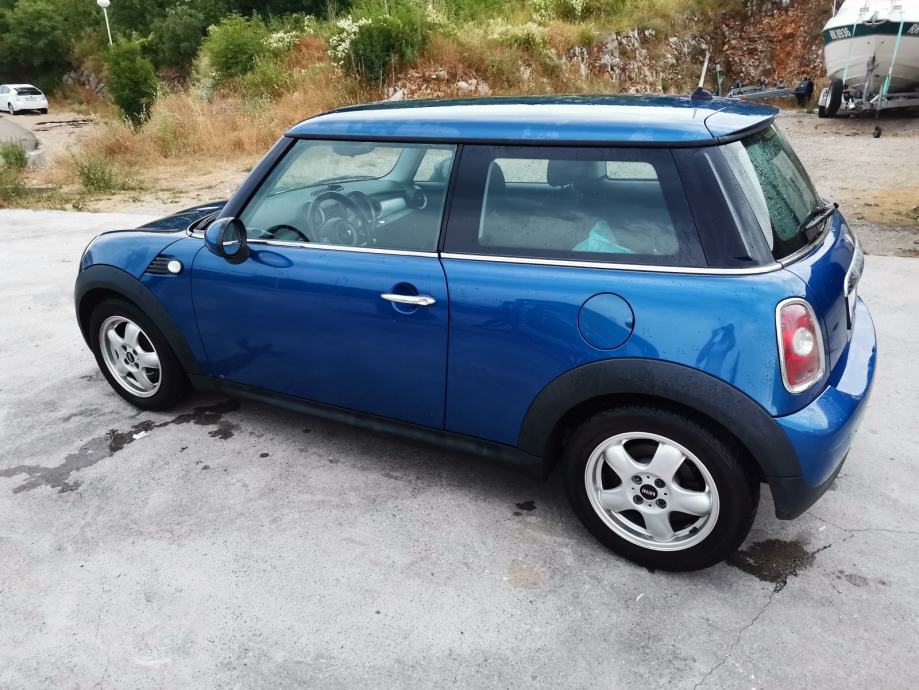 MINI Cooper Mini One, 2007 god.