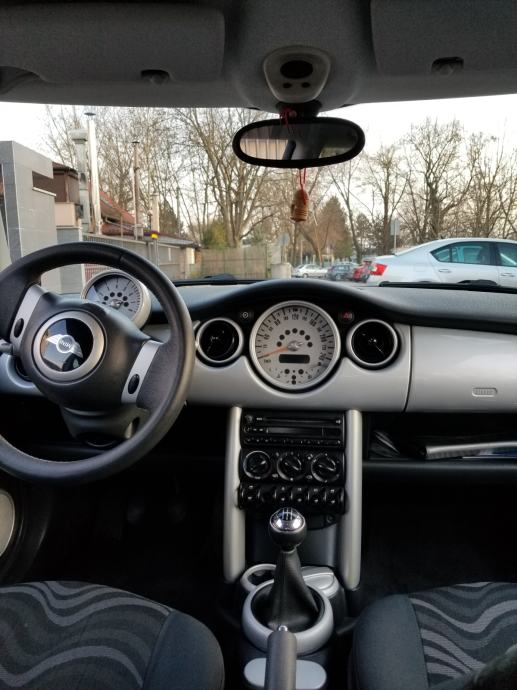 MINI Cooper Mini One, 2002 god.