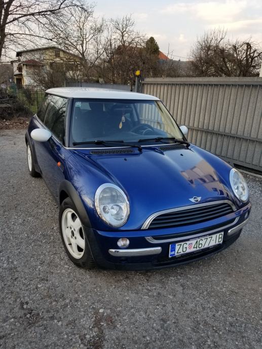 MINI Cooper Mini One, 2002 god.