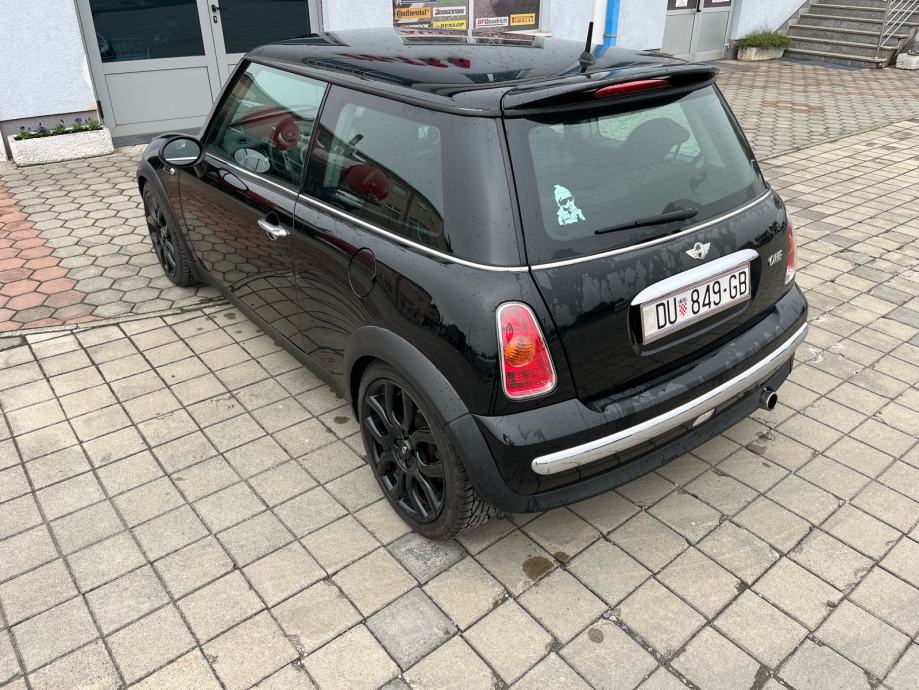 MINI Cooper Mini One, 2003 god.