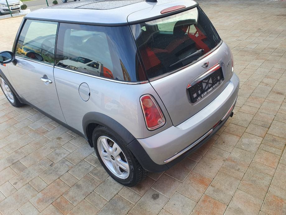 MINI Cooper Mini One, 2005 god.