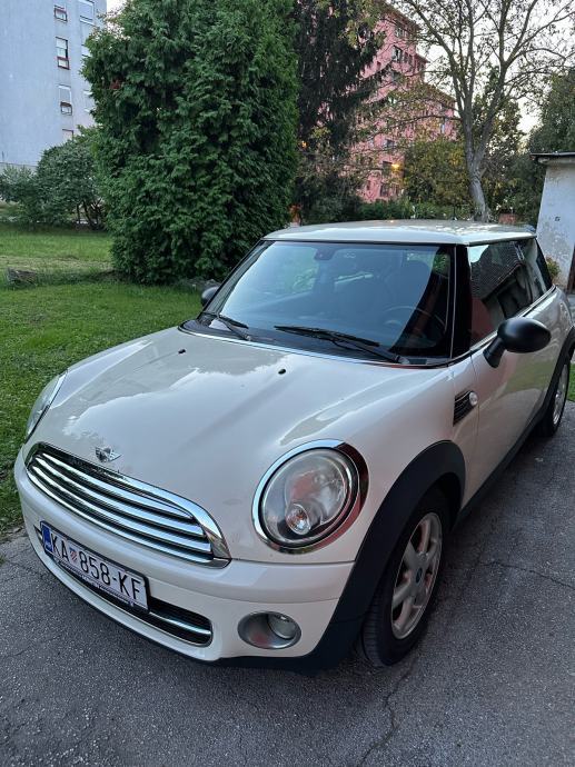 MINI Cooper Mini One, 2010 god.