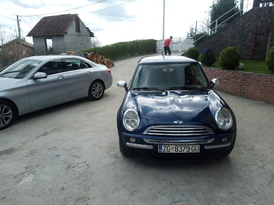 MINI Cooper Mini One, 2004 god.