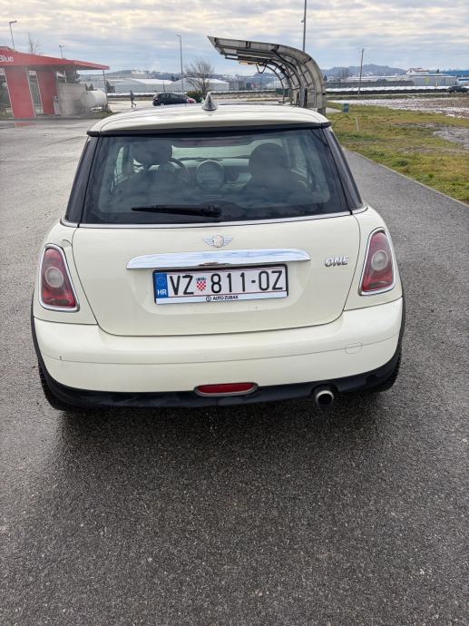 MINI Cooper Mini One, 2007 god.