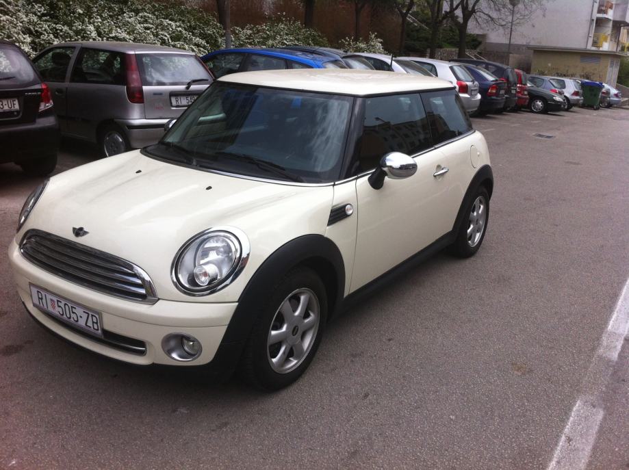 MINI Cooper Mini One, 2009 god.