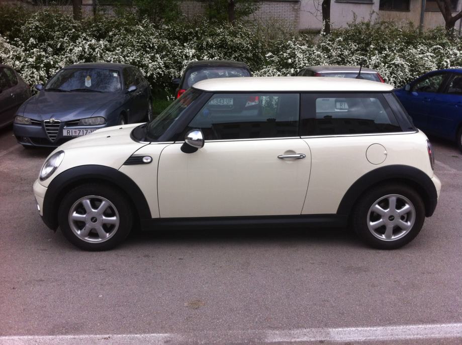 MINI Cooper Mini One, 2009 god.
