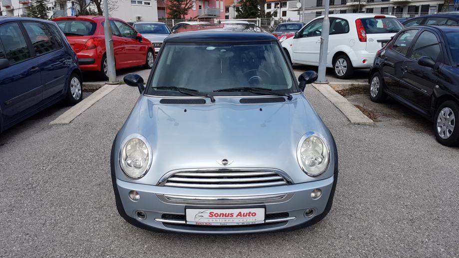 MINI Cooper Mini One, 2004 god.