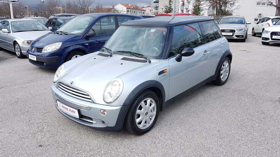 MINI Cooper Mini One, 2004 god.