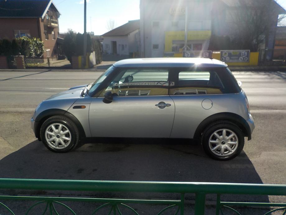 MINI Cooper One,1,6i,klima,odličan,MODEL 2004**KARTICE**RATE**, 2003 god.