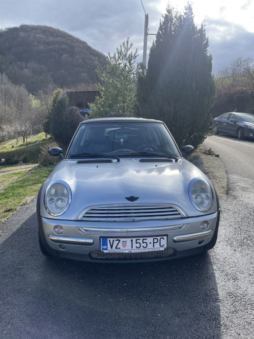 MINI Cooper R50 1.6, 2001 god.