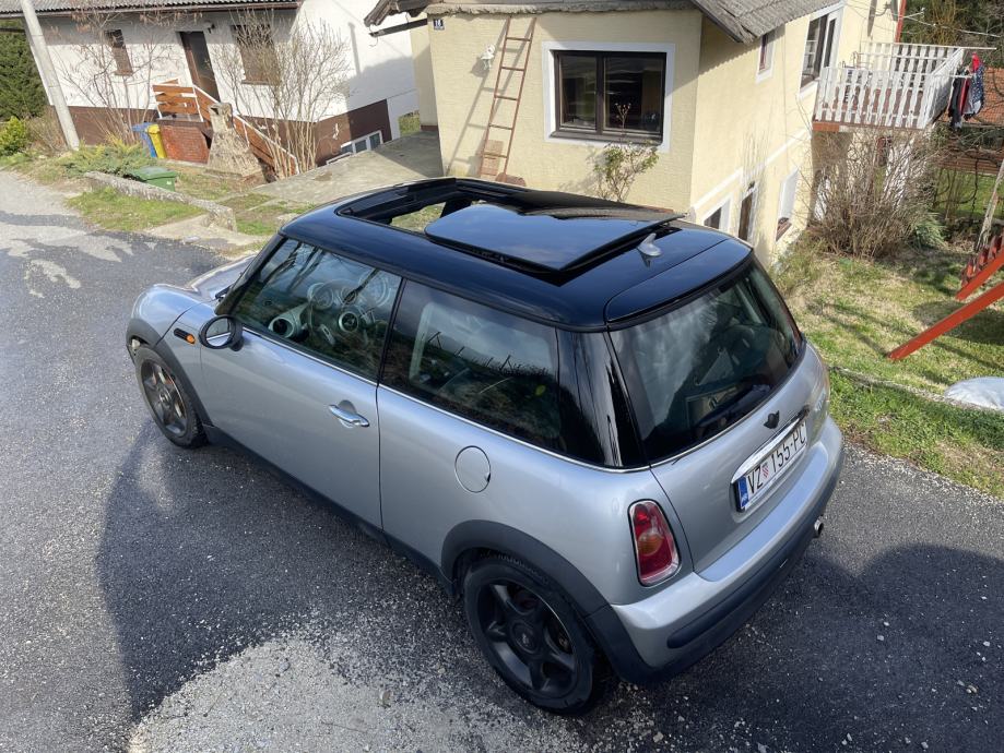 MINI Cooper R50 1.6, 2001 god.