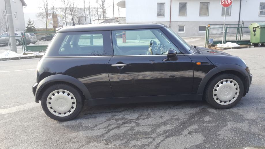 MINI Cooper R50 1.6, 2003 god.