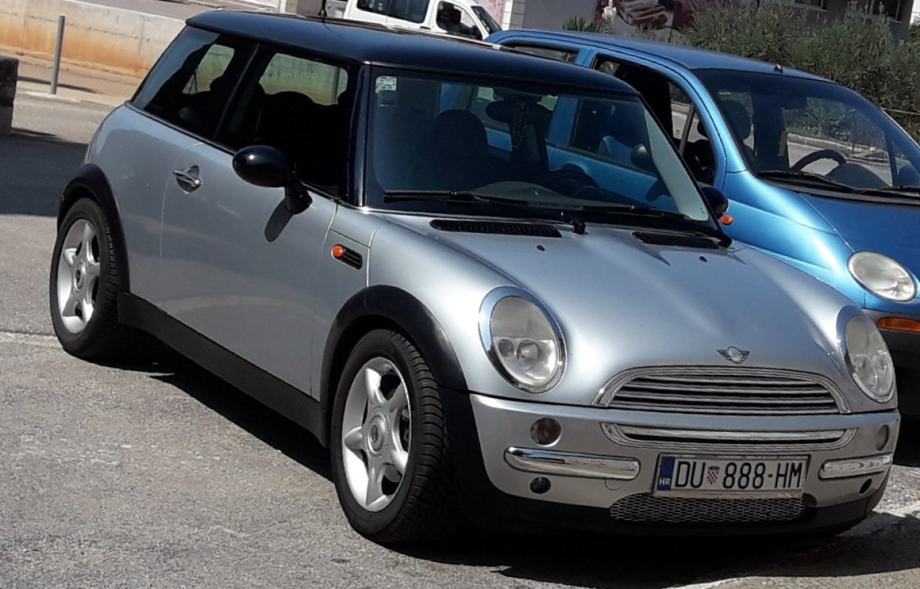 MINI Cooper R50, 2002 god.