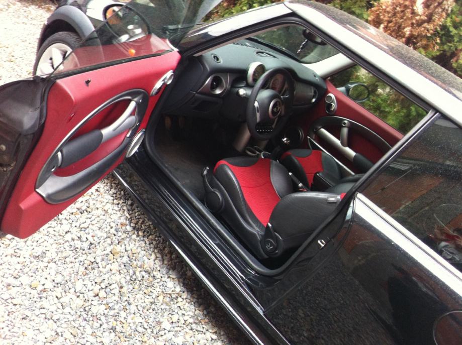 MINI Cooper R50, 2003 god.